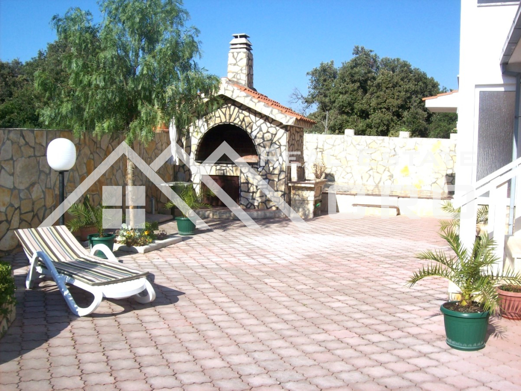 Trogir properties - Spacious apartment villa nicely appointed for ...